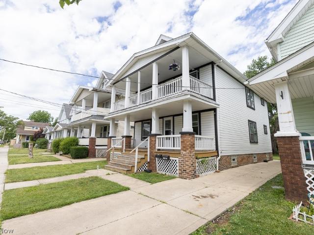 2700 Montclair Avenue