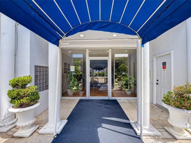 2700 Bellefontaine St Apt A27, Houston, TX 77025