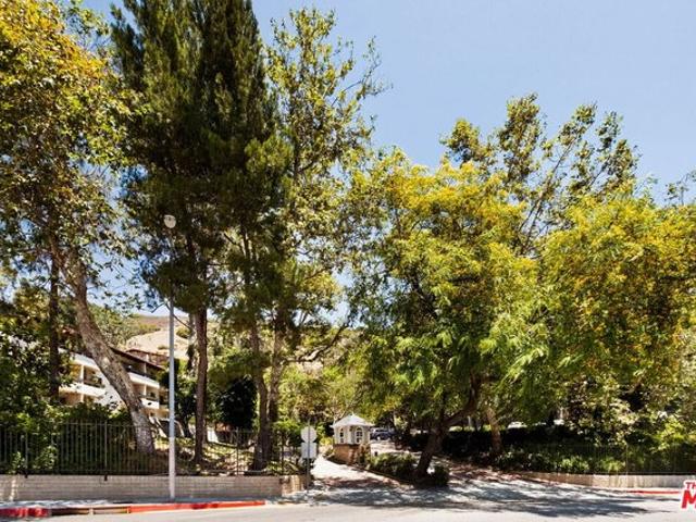2700 Cahuenga Blvd E Apt 4303, Los Angeles, CA 90068