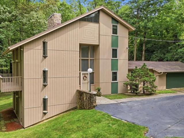 2700 Cardinal Rd, Springfield, OH 45502