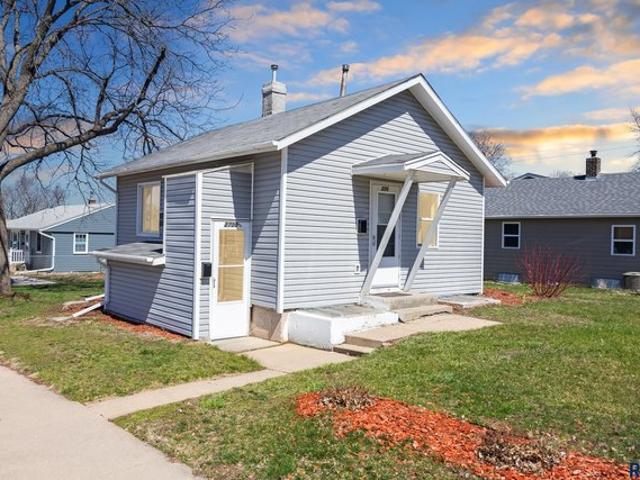2700 E 12th St, Sioux Falls, SD 57103