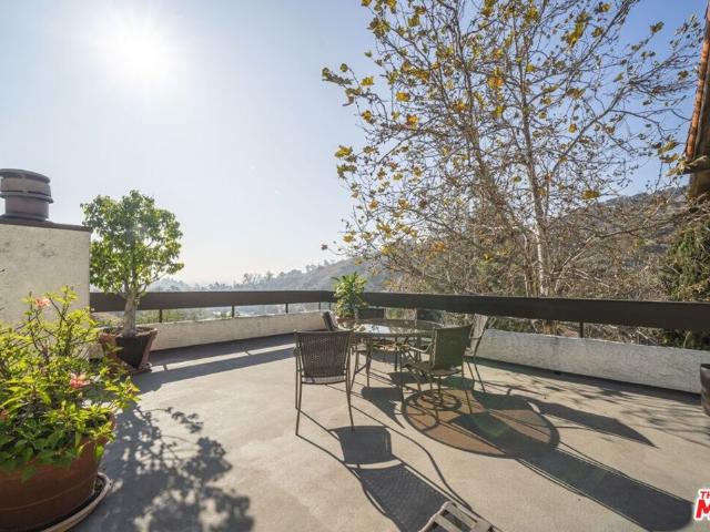 2700 E Cahuenga Boulevard 4121