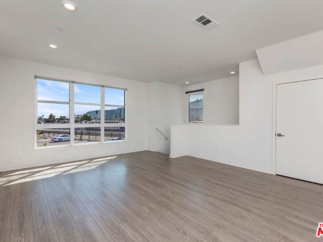 2700 E CHAUCER Street 34