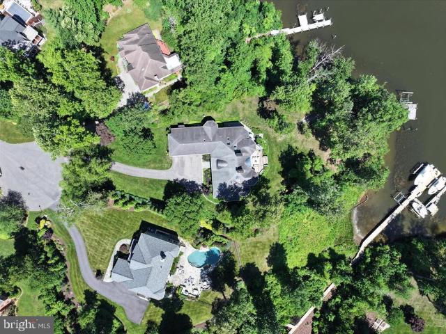 2700 Falling Timber Trail