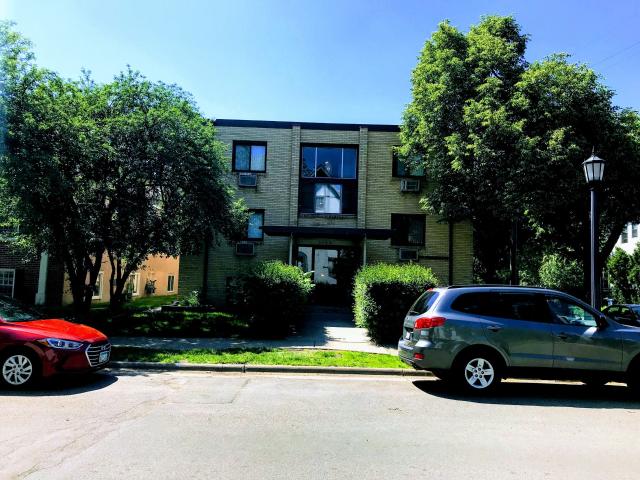 2700 Humboldt Ave S