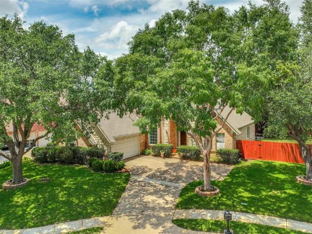 2700 Lake Breeze Lane