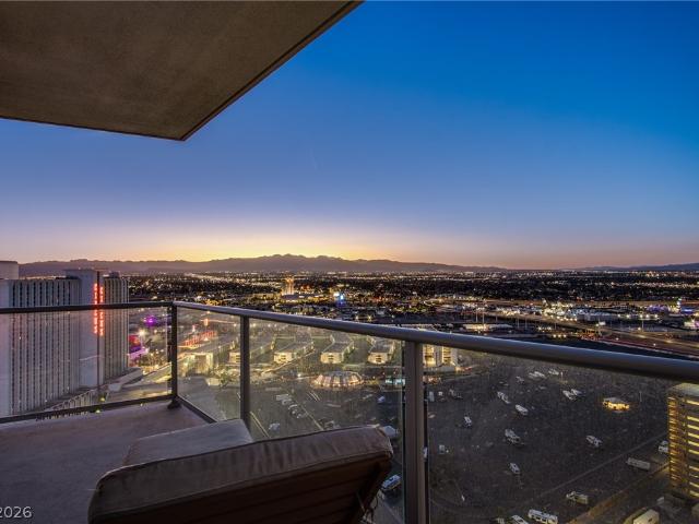 2700 Las Vegas Boulevard 2702