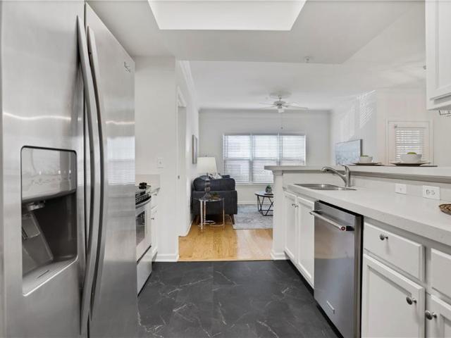 2700 Pine Tree Road NE 1017
