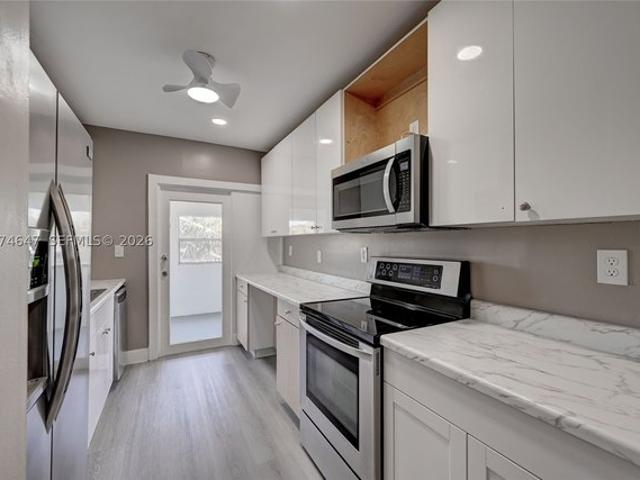 2700 Riverside Dr Apt 303B, Coral Springs, FL 33065