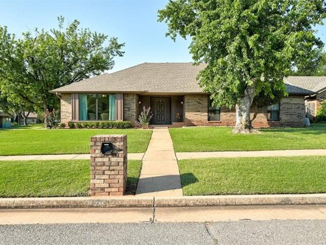 2700 Summer Set Trl, Edmond, OK 73012