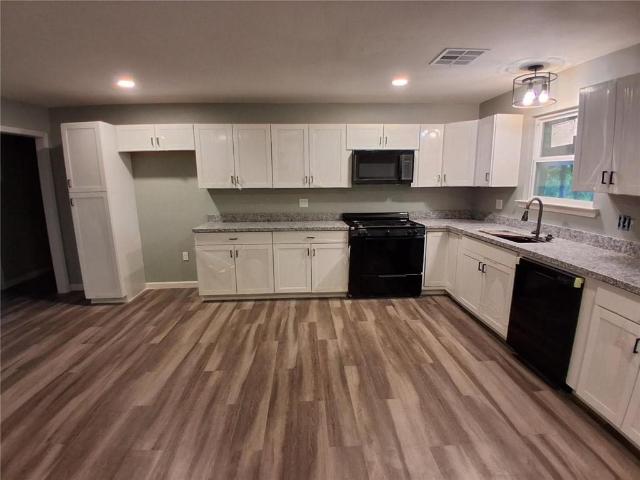 2700 S Bank Lane