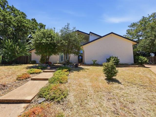 2700 Shadow Wood Ct, Arlington, TX 76006