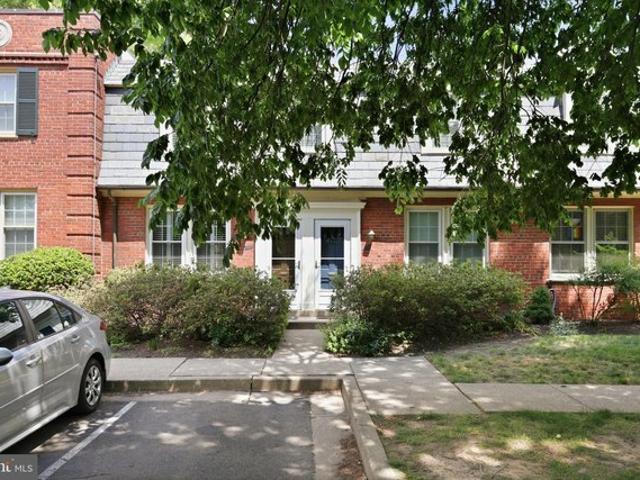 2700 16th St S Apt 676, Arlington, VA 22204