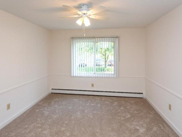 2700 2727 Rhode Island Ave S. Rhode Island Chateau 1 Bedroom Apartment for Rent at 2700 2712 2727 Rhode Island Av, St. Louis Park, MN 55426 Texa Tonka