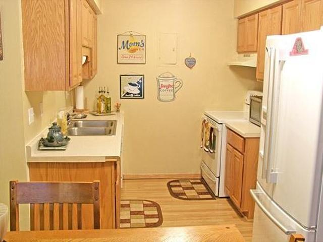 2700 2727 Rhode Island Ave S. Rhode Island Chateau 1 Bedroom Apartment for Rent at 2700 2712 2727 Rhode Island Av, St. Louis Park, MN 55426 Texa Tonka
