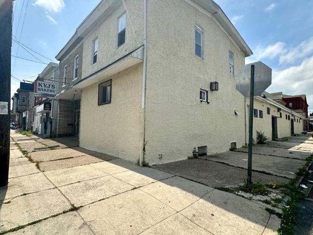 2700 2 W 3Rd Street