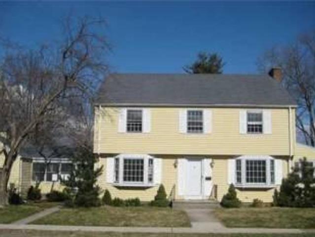 $2700 / 3br Updated SF,new interior,center of WH. West Hartford,CT