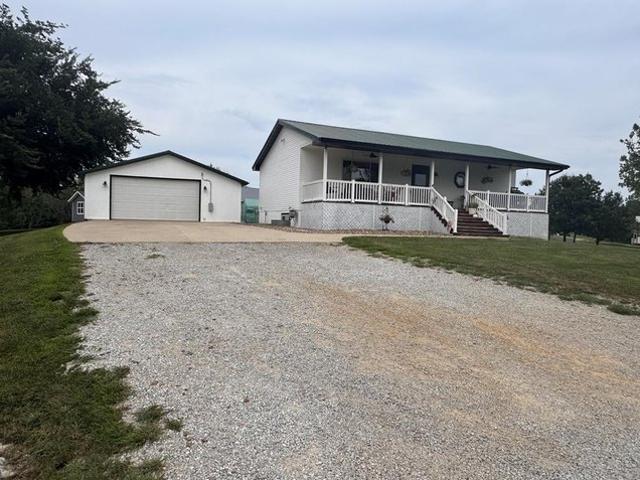 27014 Black Walnut Dr, Unionville, MO 63565