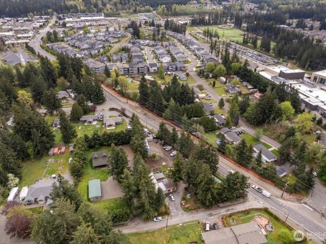 27018 rd Park SE