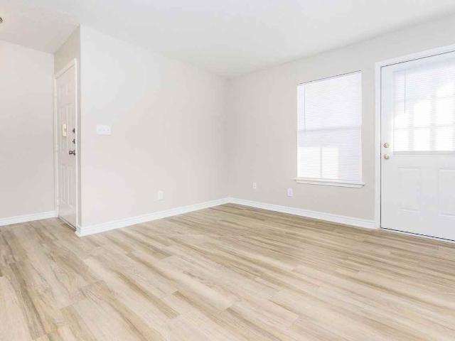 2701 N. 13th Avenue 2 Bedroom Apartment for Rent at 2701 13th Ave N, Texas City, TX 77590