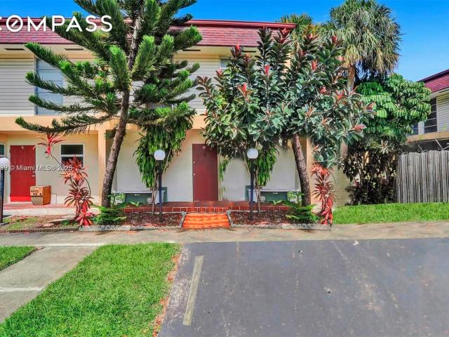 2701 N 34th Ave 1D, Hollywood, FL