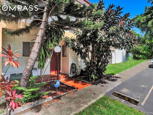 2701 N 34th Ave 1D, Hollywood, FL