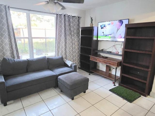 2701 Arcadia Dr, Miramar, FL 33023 | MLS #F10550