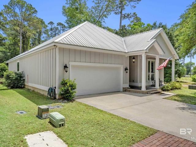 2701 Chastain St, Gulf Shores, AL 36542