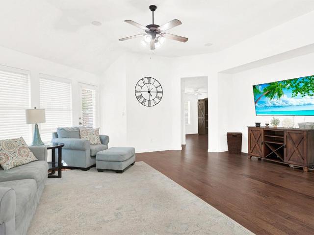 2701 Indian Oak Drive