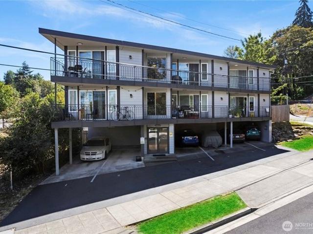 2701 S Walden St, Seattle, WA 98144