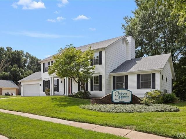 2701 Wellington Dr, Florissant, MO 63033