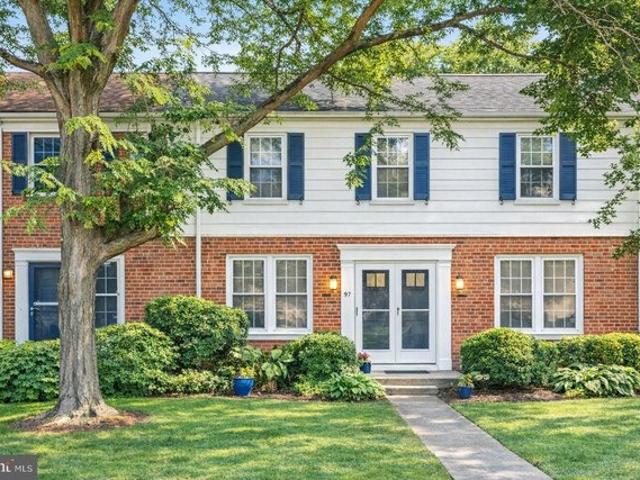 2701 16th St S Apt 640, Arlington, VA 22204