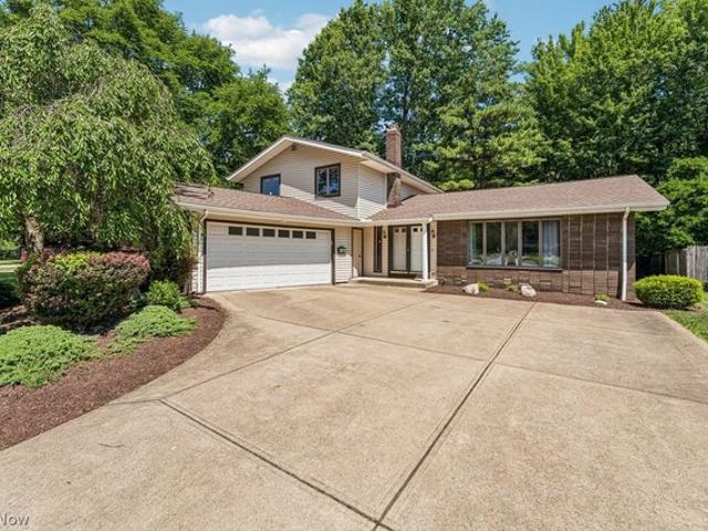 27020 Sleepy Hollow Dr, Westlake, OH 44145