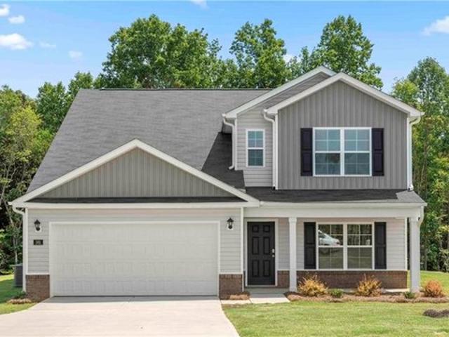 2702 Orange Blossom St, Greensboro, NC 27406