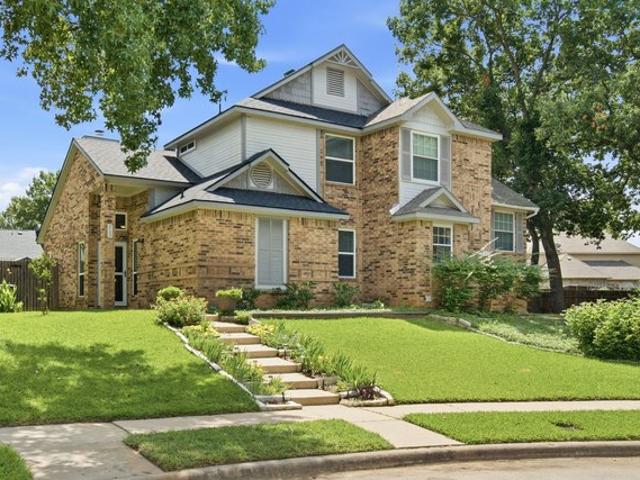 2702 Ansley Ct, Euless, TX 76039