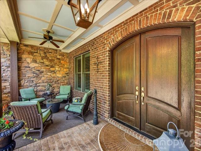 2702 Cecily Court