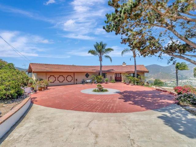 2702 Country Club Dr, Escondido, CA 92029 | MLS #PTP2601 | Compass