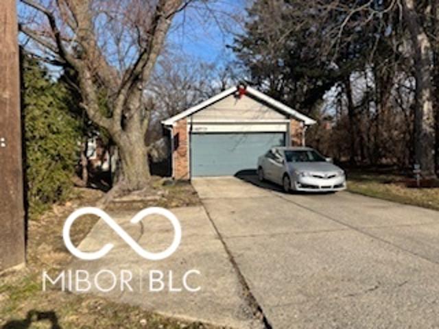 2702 E 56th Street