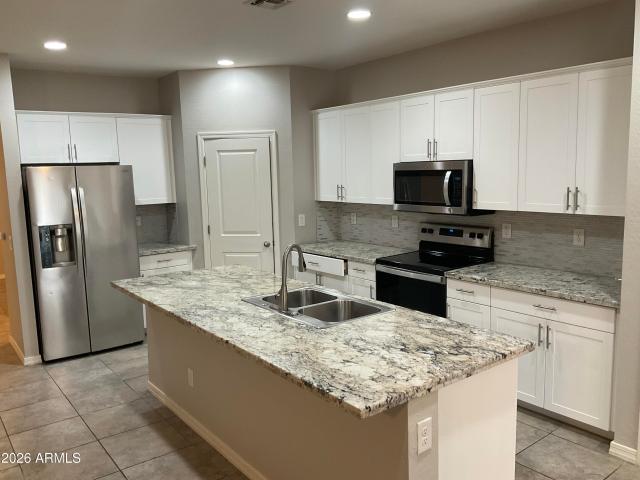 2702 E OMEGA Drive