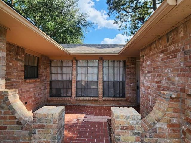 2702 Foliage Green Dr, Kingwood, TX 77339 | MLS #75583 | Compass