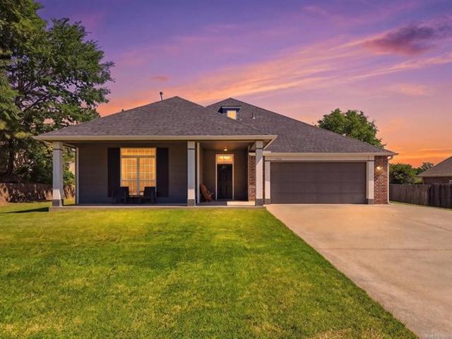 2702 Highwood Dr, Claremore, OK 74017