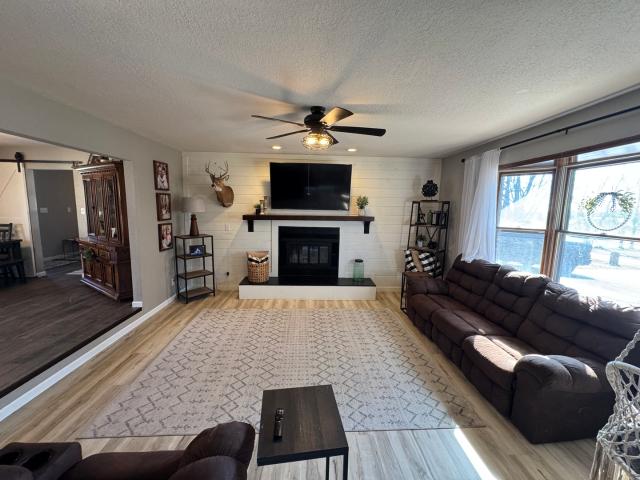 2702 Lakewood Drive