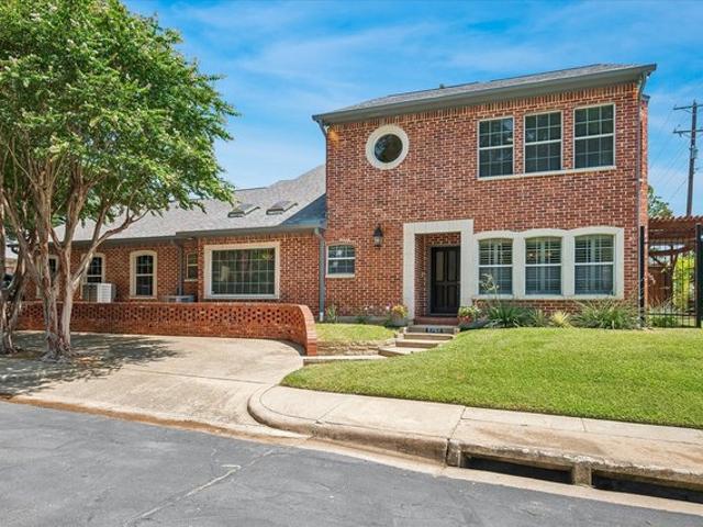 2702 Lawtherwood Ct, Dallas, TX 75214