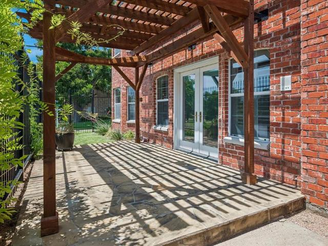 2702 Lawtherwood Court