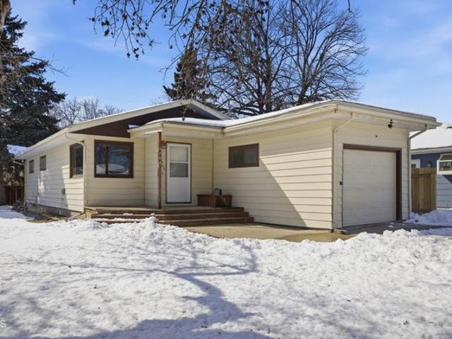 2702 / St N, Fargo, ND 58102