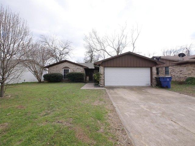 2702 Shawn Dr, Denison, TX 75020