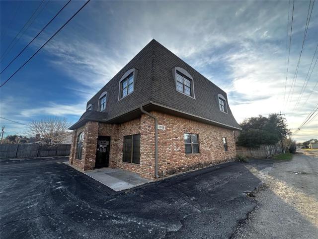 2702 Shepherd Street