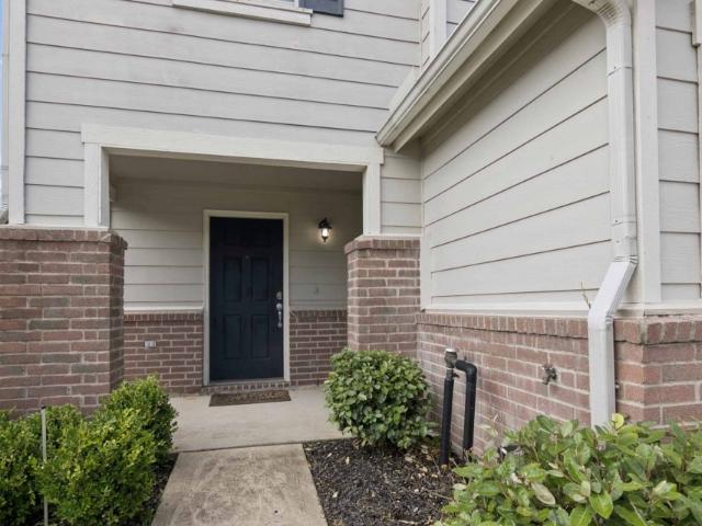 2702 Skyview Knoll Court