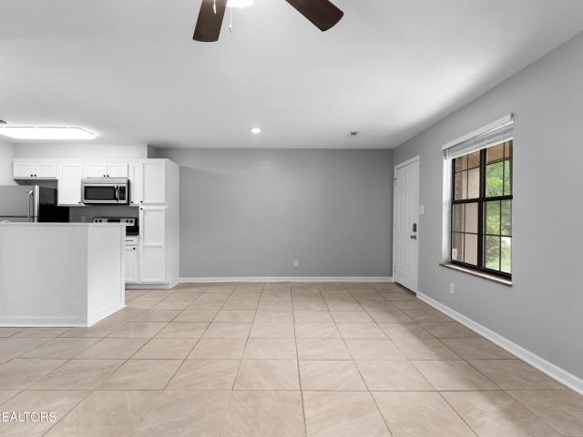2702 Sood Rd 3