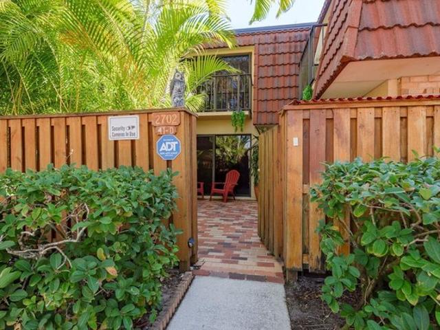 2702 14th Ct, Palm Harbor, FL 34684